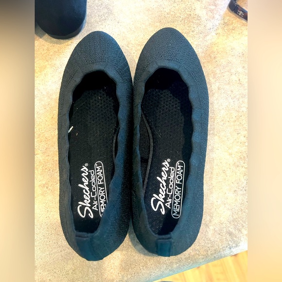 Skechers | Shoes | New Sketchers Black Flats | Poshmark
